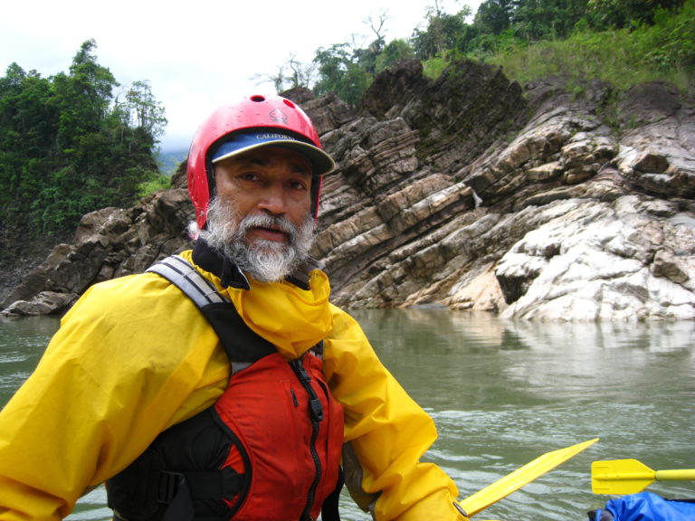 Rafting the Siang during Arunachal multi adventure expedition 2008 ...